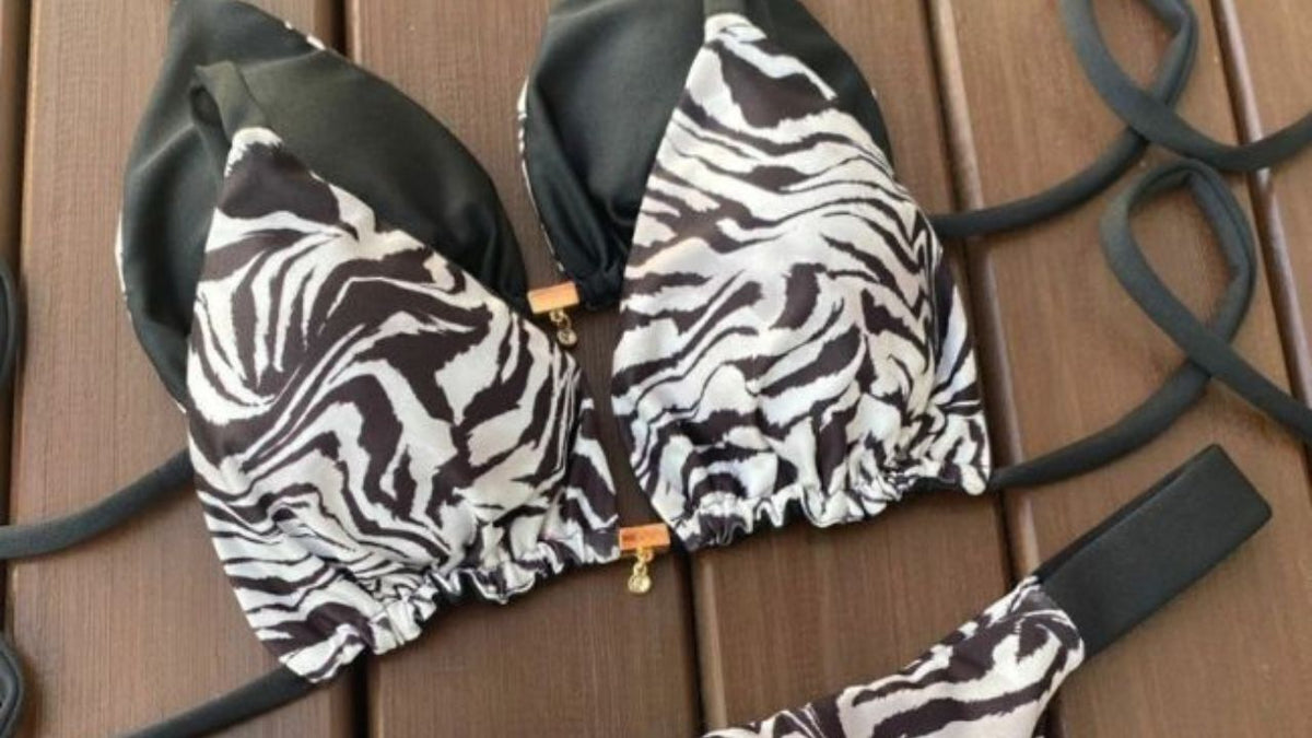 Menos é mais com o biquíni de fita mais desejado do verão
